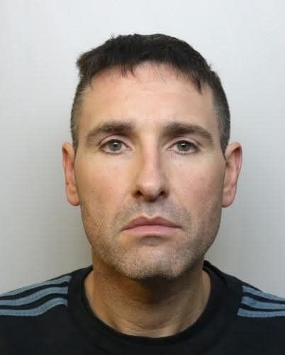 Police officer AVOIDS jail after pleading GUILTY to child sex offences ...